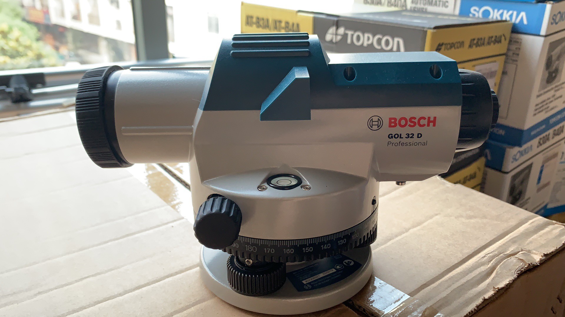 Bosch Brand GOL 32D Professional Automatic Level for Measuring instrument
